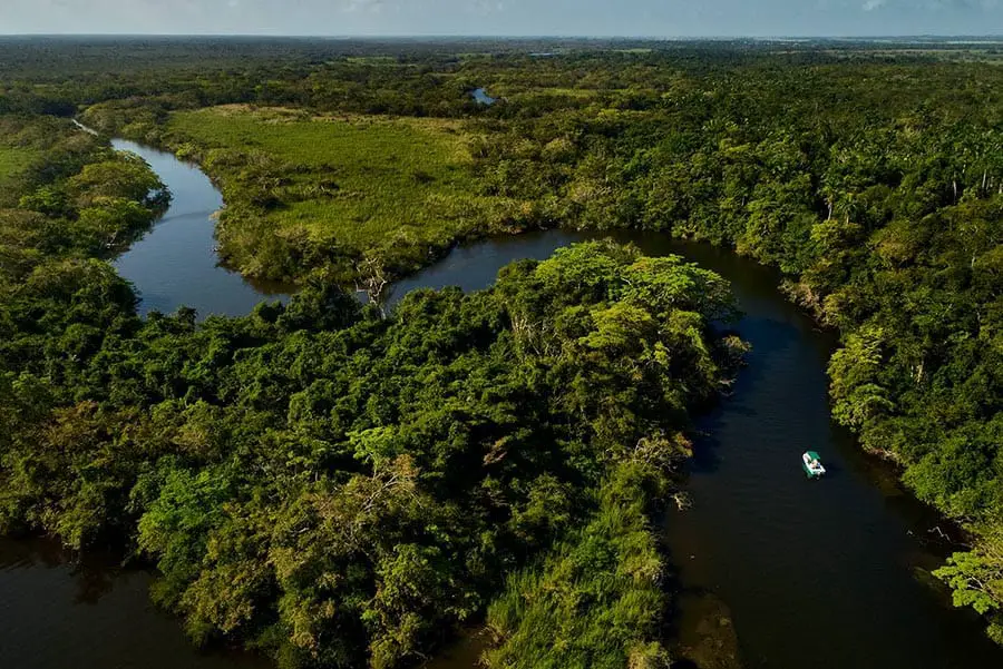 Exploring The Ancient Lamanai Maya Ruins: A Journey Through Time ...
